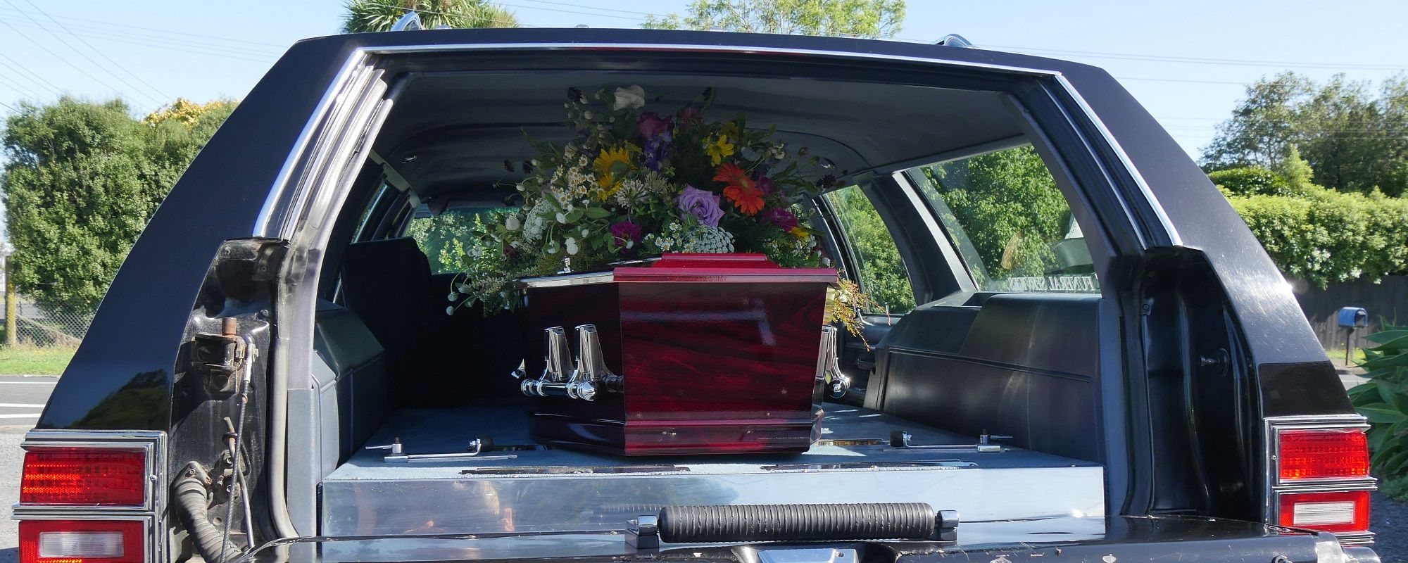 Funeral car, hearse or alternative funeral transport guide